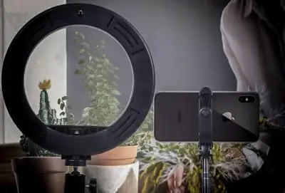 7 Best 8-Inch Selfie Ring Lights For The Money - ratingtechtoys.com